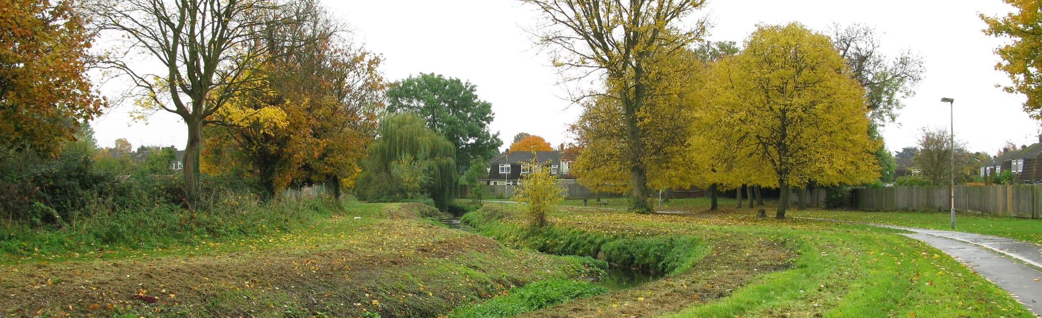 River Lea and Limbury Mead, Bedfordshire, England - 11 Reviews, Map ...