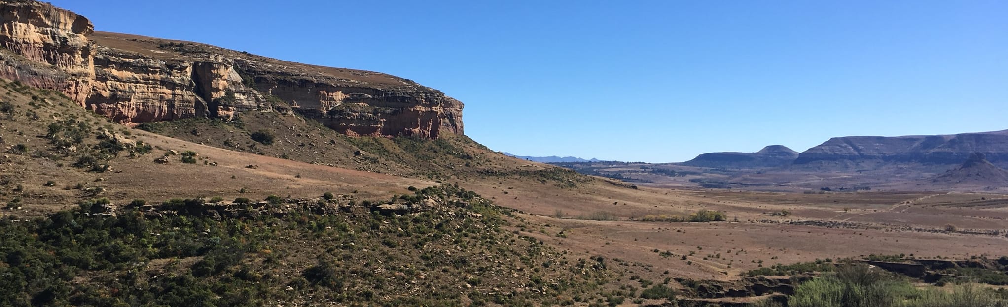 Mafube Mountain Retreat - Waterfall and Dinosaur Footprints, Free State ...