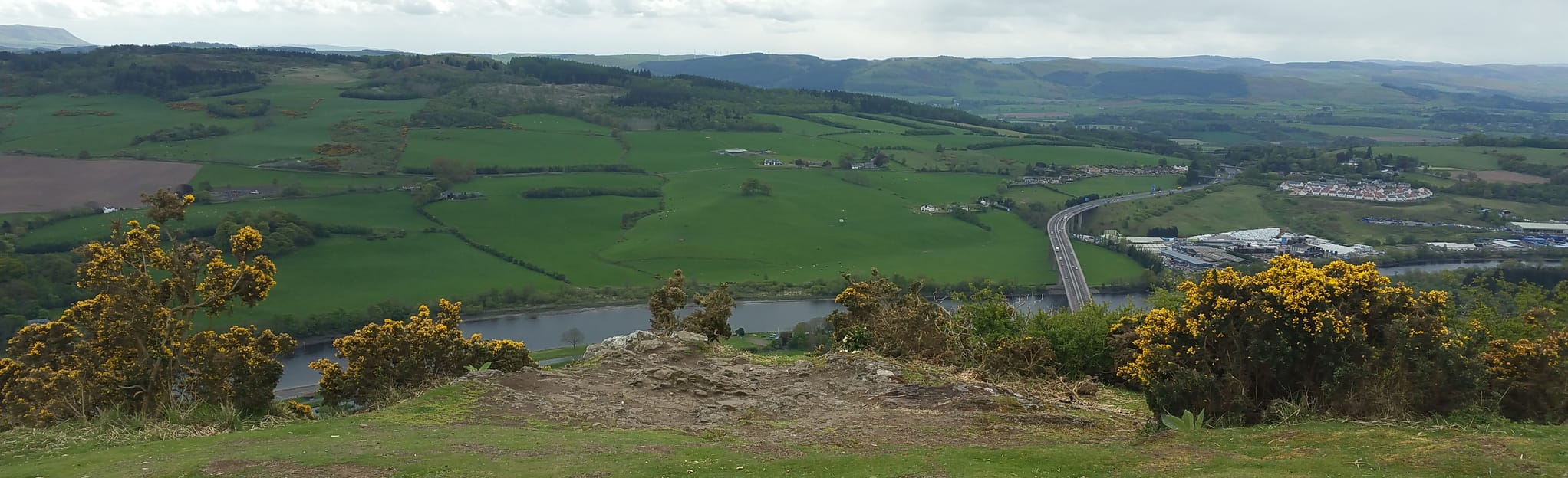 Kinnoull Hill Summit Viewpoint: 38 Reviews, Map - Perth and Kinross ...