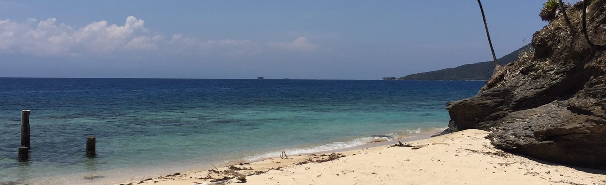 Cayos Cochinos Lighthouse Loop Trail: 5 Fotos - Islas de la Bahía ...