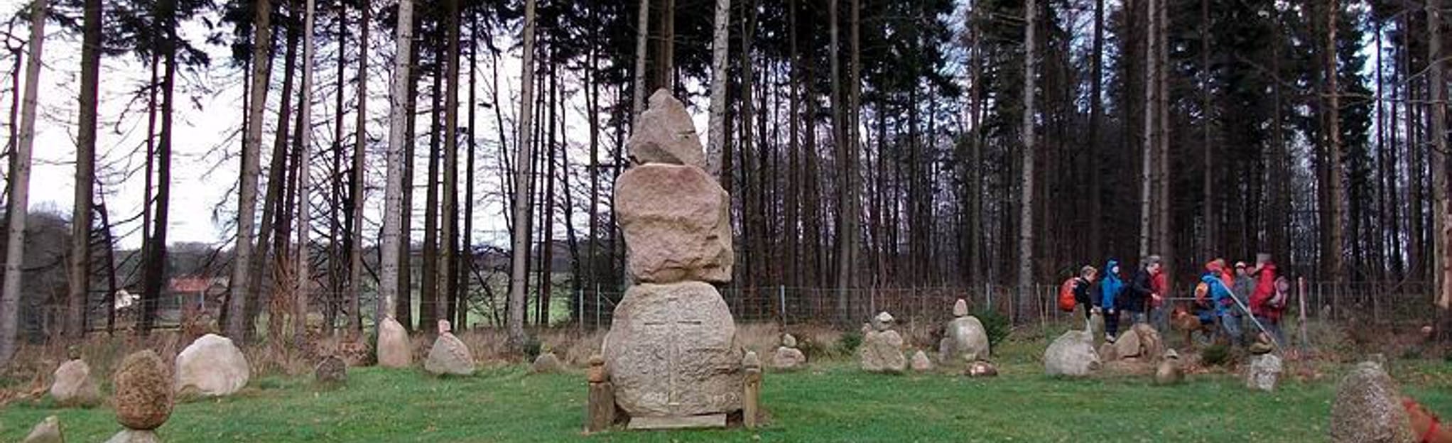 Venne: Mühleninsel - Eisenzeithaus - Steinkreis, Lower Saxony, Germany ...