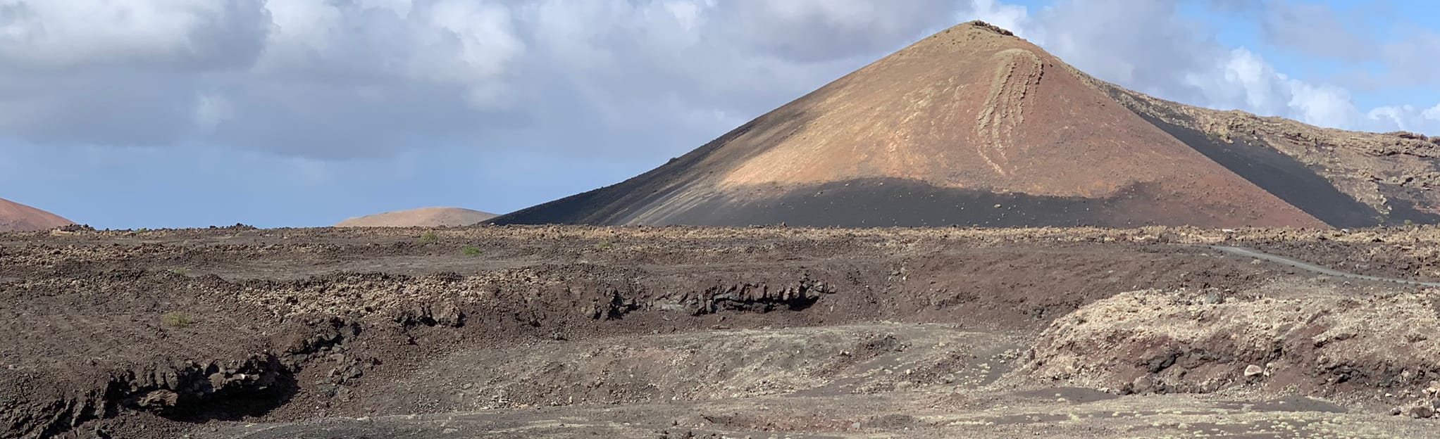 Volcán Montaña Colorada: 82 foto - Lanzarote, Spagna | AllTrails