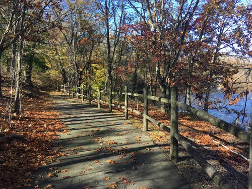 Best Lake Trails in Cranston | AllTrails