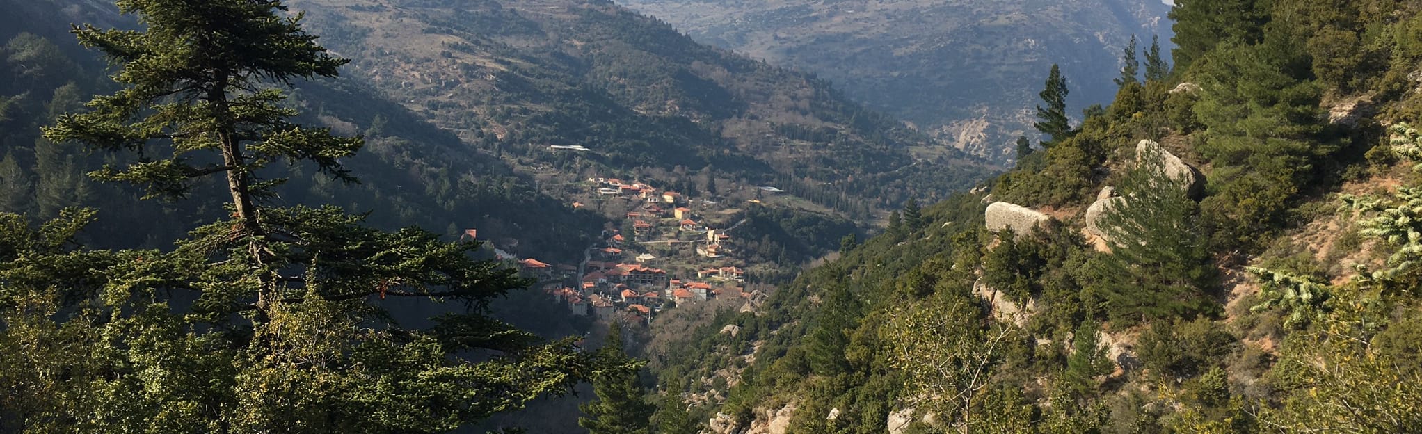 Kato Zachlorou - Monasterio Mega Spileon: 11 fotos - Grecia Occidental ...