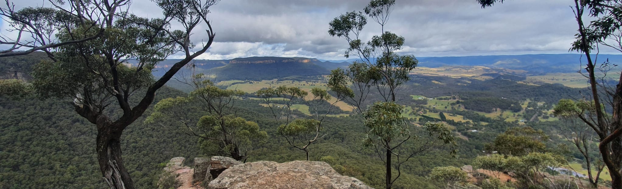 Pulpit Rock and Bushrangers Cave Loop: 280 foton – New South Wales ...