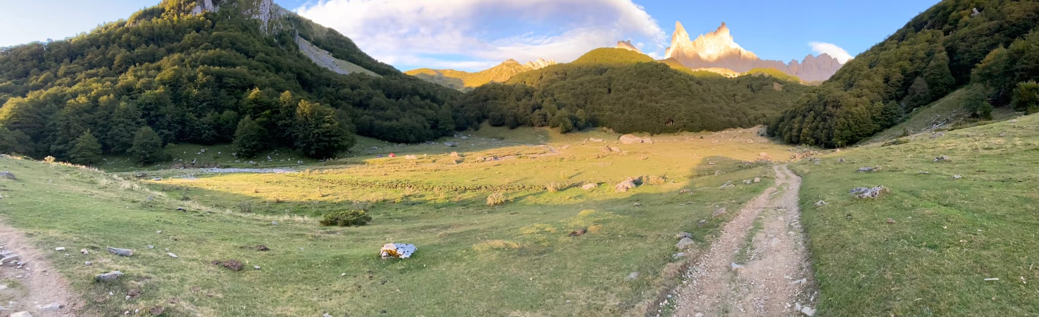 Linza refuge via the Pétragème pass: 69 foto - Pirenei Atlantici ...