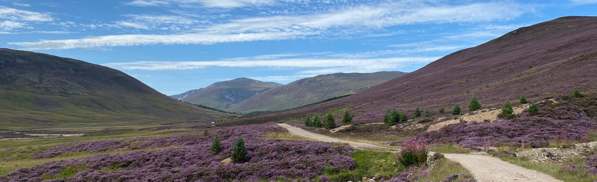 Linn of Dee - Loch Etchachan - Hutchinson Memorial Hut: 9 Reviews, Map ...
