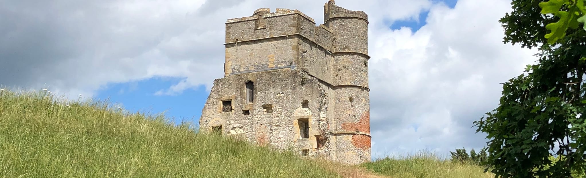 Newbury and Donnington Castle Circular | Map, Guide - Berkshire ...