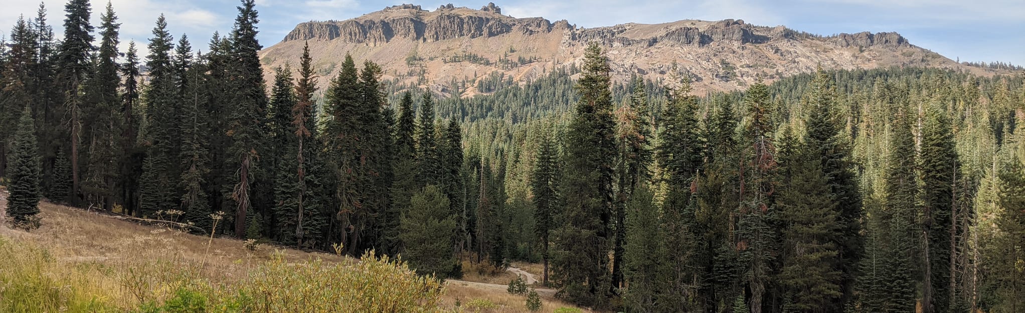 Andesite Peak via Castle Valley Road and Hole in the Ground Trail: 686 ...