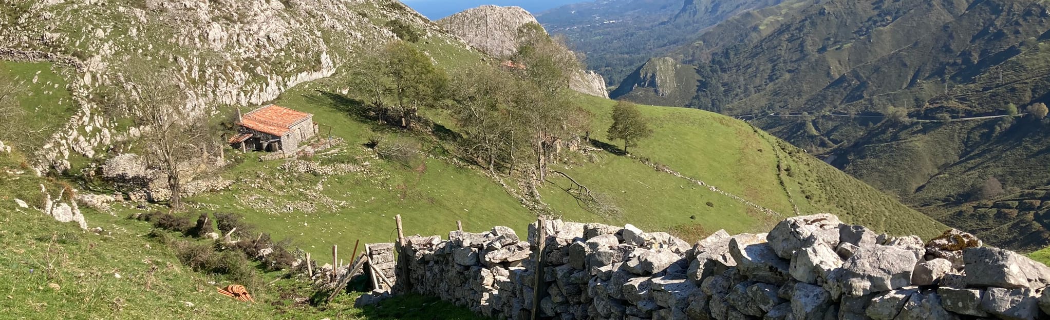 La Batalla del Mazucu - Pico Cabeza Radosa: 2 foto's - Asturië, Spanje ...