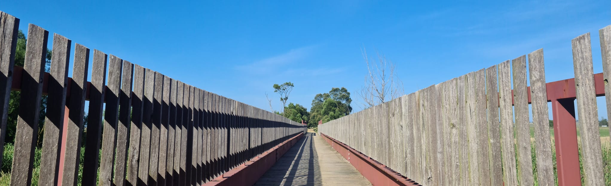 Gippsland Plains Rail Trail: Heyfield - Tinamba, Victoria, Australia ...