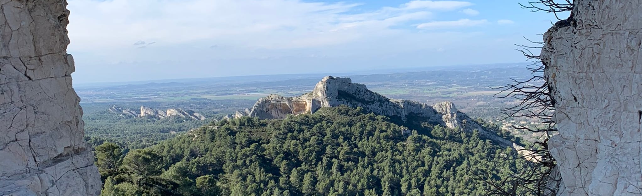 Saint-Rémy-de-Provence - Rocher des Deux Trous: 216 foto's - Bouches-du ...