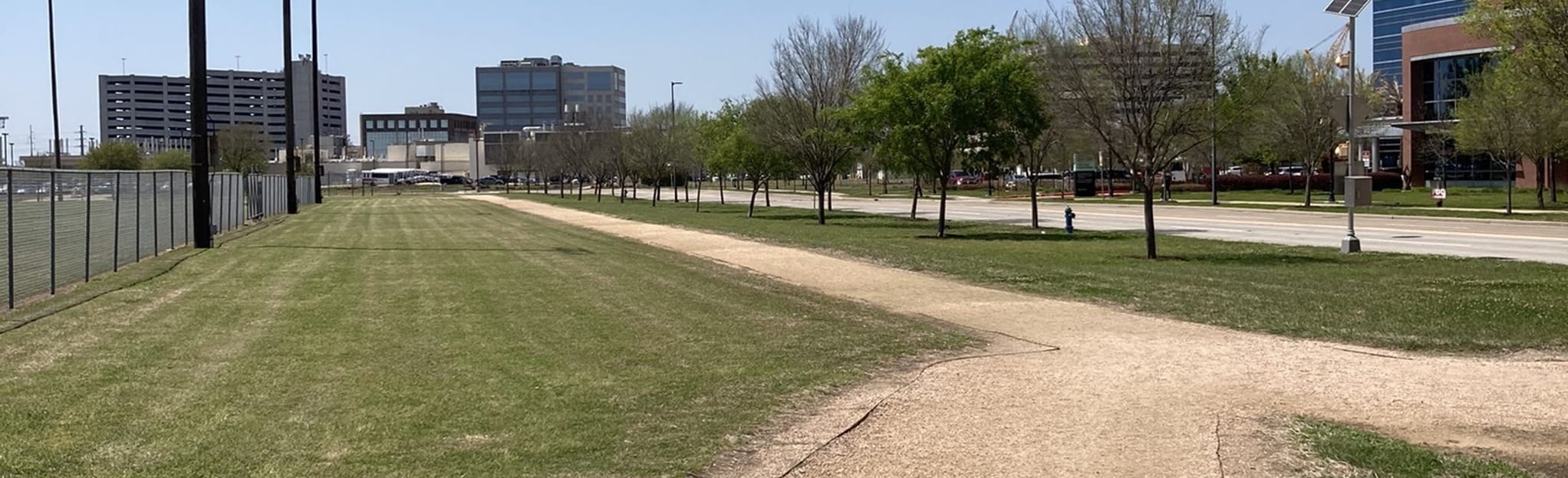 UT Health School of Dentistry Walking Loop: 8 fotos - Texas | AllTrails