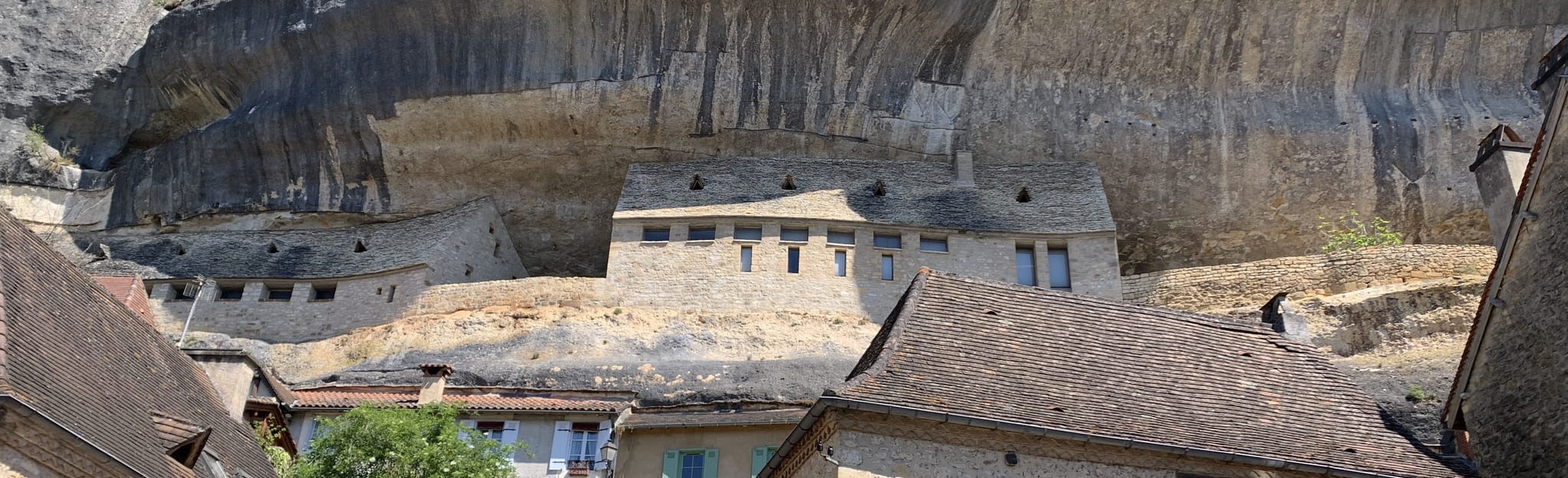 Circuit vélo autour des falaises et grottes de la Vallée de la Vézère ...