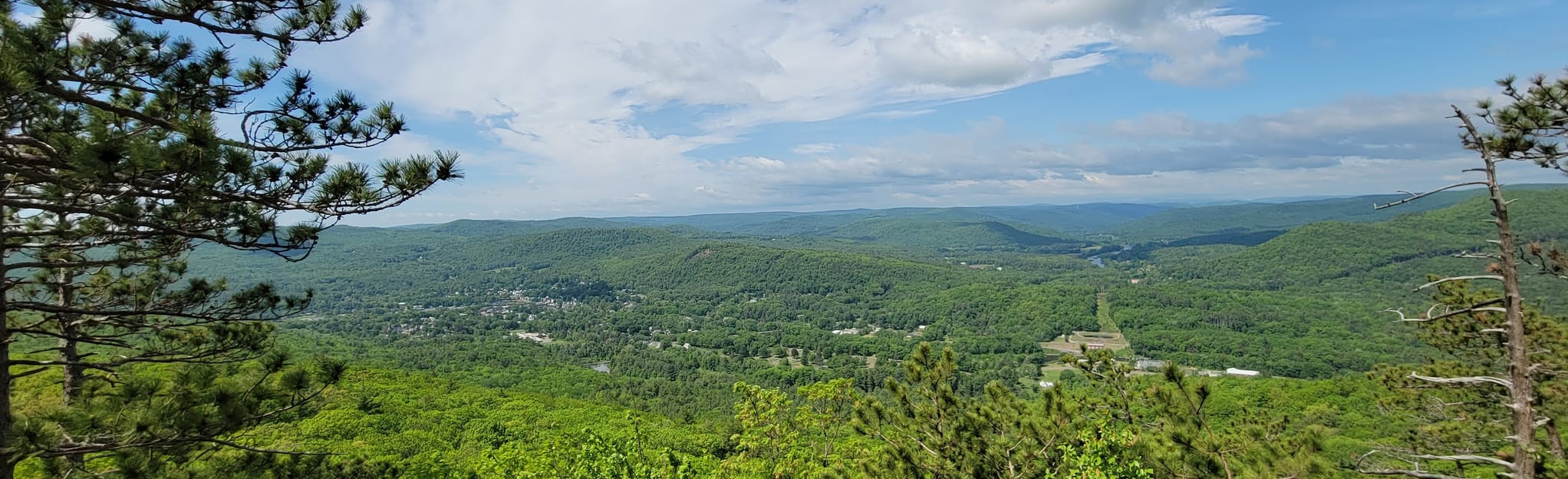 High Ledges via Dutch and Mary Barnard to Wolves' Den to Waterthrush ...