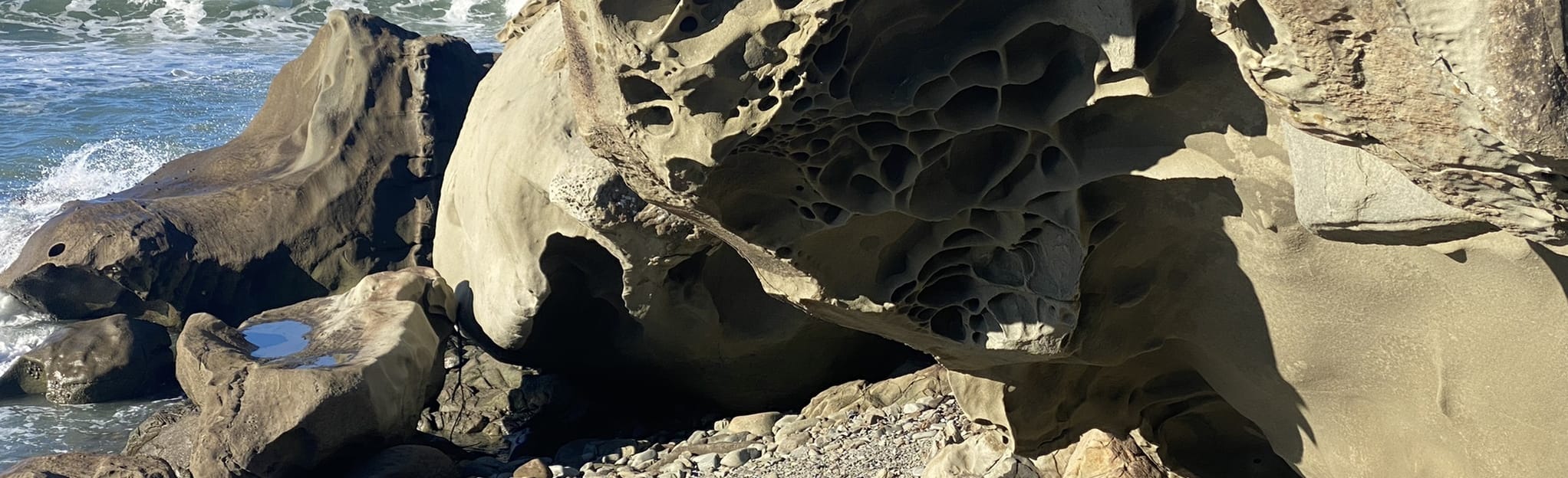 Honeycomb Rock Walkway, Wellington, New Zealand - 4 Reviews, Map ...