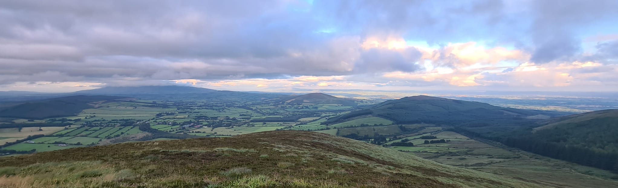 Ballyhoura to Seefin Mountain East and West Top: 160 Reviews, Map ...