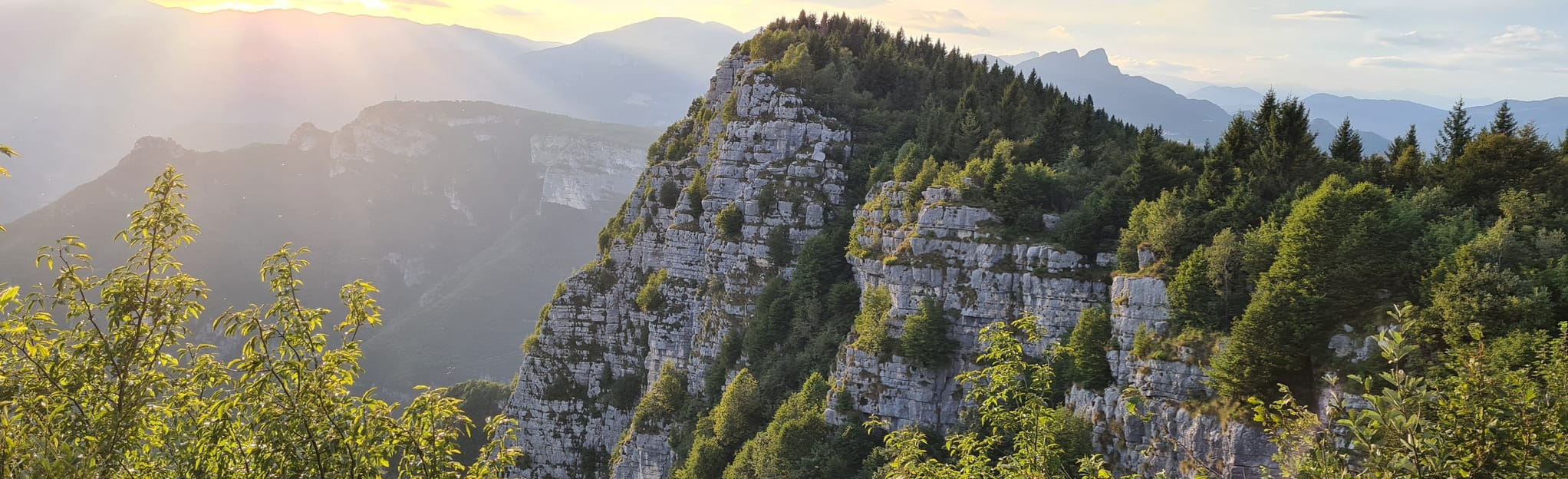 Monte Cengio via Treschè Conca: 97 Fotos - Veneto, Italien | Wandern ...