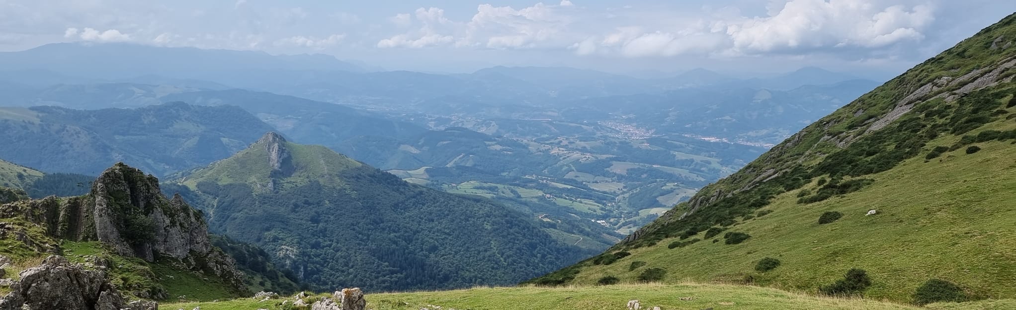 Larraitz - Larrunarri Txindoki - Ausa Gaztelu, Gipuzkoa, Spain - 6 ...