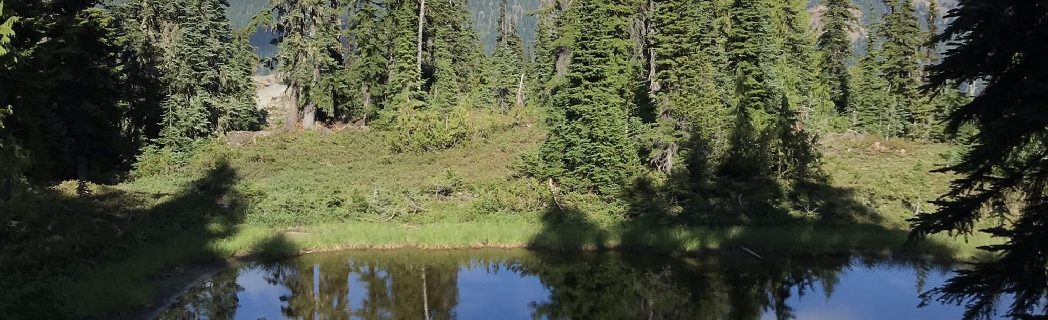 Mount Daniel and Peggy's Pond via Cathedral Pass Trail, Washington ...