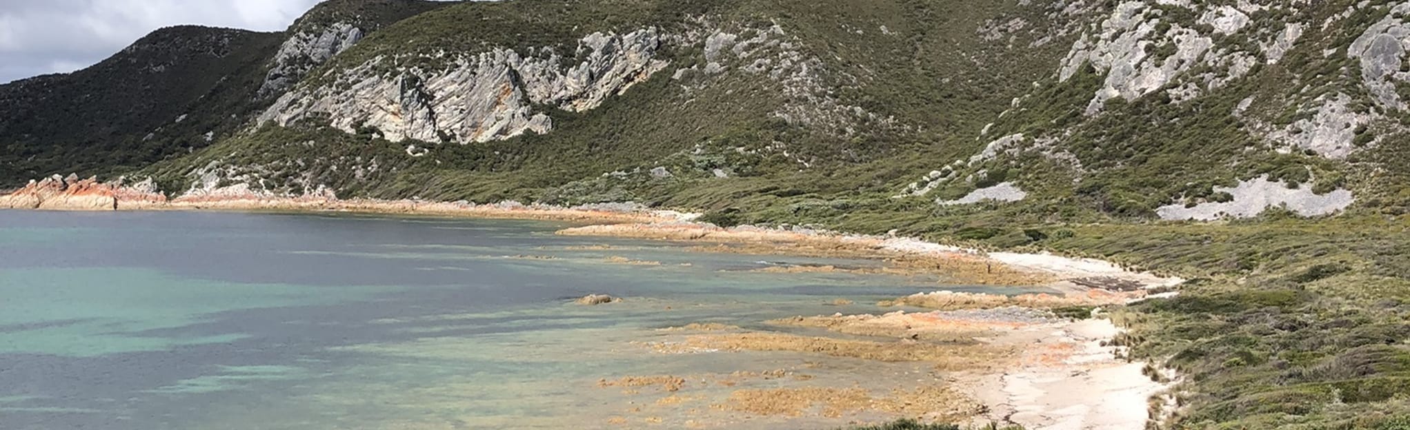 South Cave Aboriginal Shelter via South Cave Track: 6 foto's - Tasmanië ...