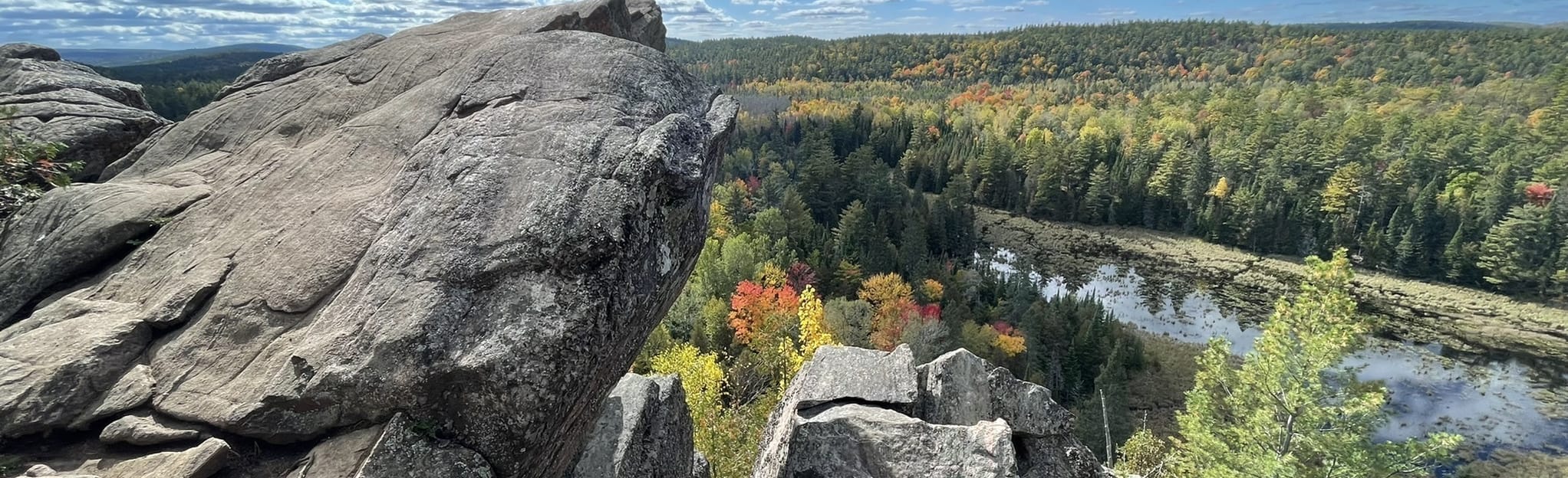 Red Arrow Rock via Manitou Mountain Trail | Map, Guide - Ontario ...
