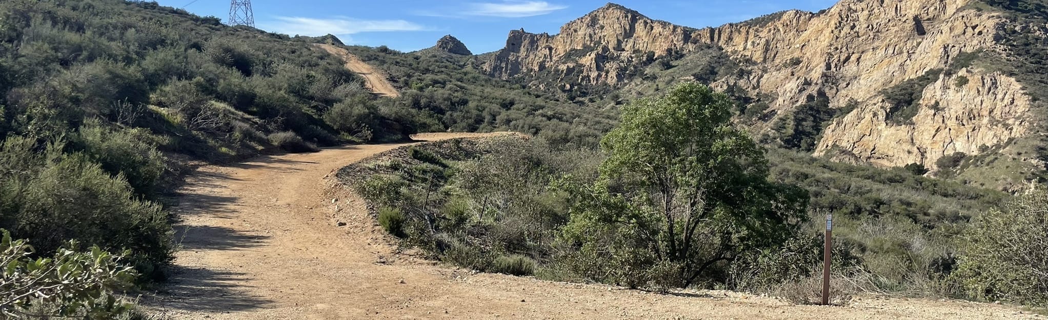 Elsmere Canyon and Santa Clarita Divide Road Trail: 492 Reviews, Map ...