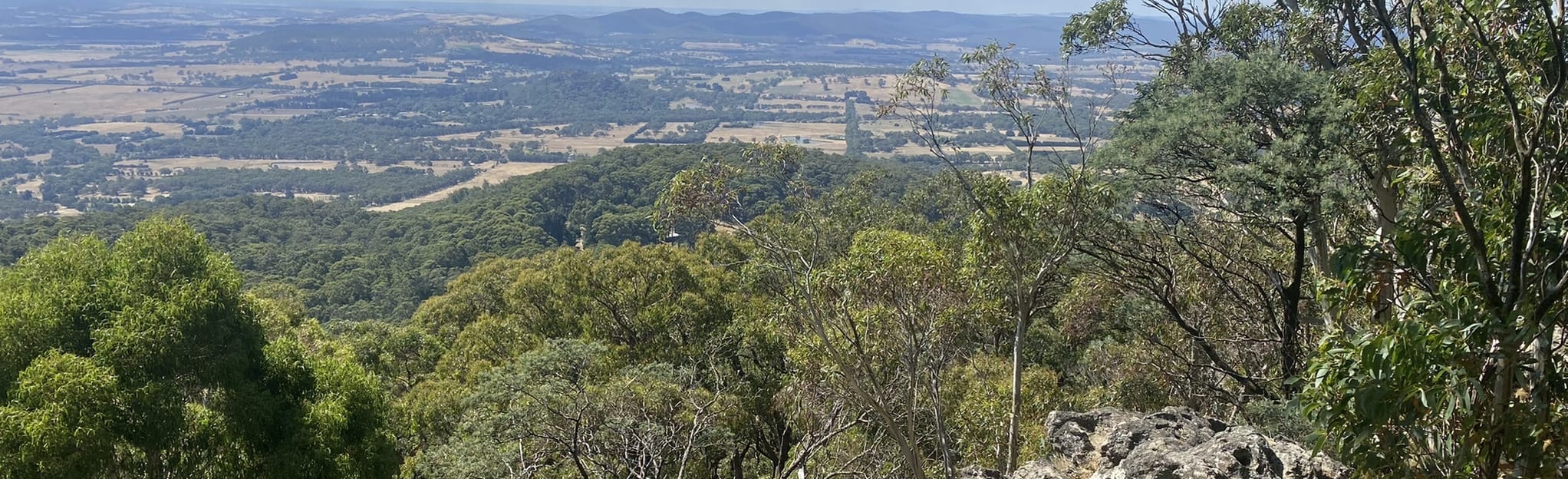 Hemphill Track, Sanatorium Lake, Camels Hump, Mount Macedon Loop: 2.064 ...
