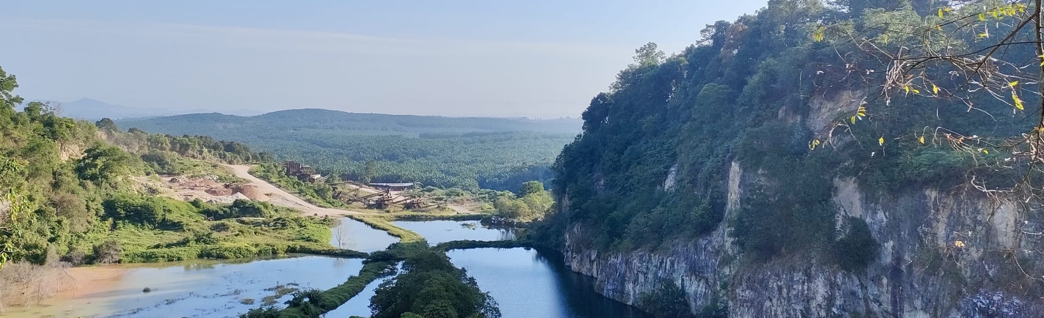 Bukit Mor Loop: 35 foto's - Johor, Malaysia | AllTrails