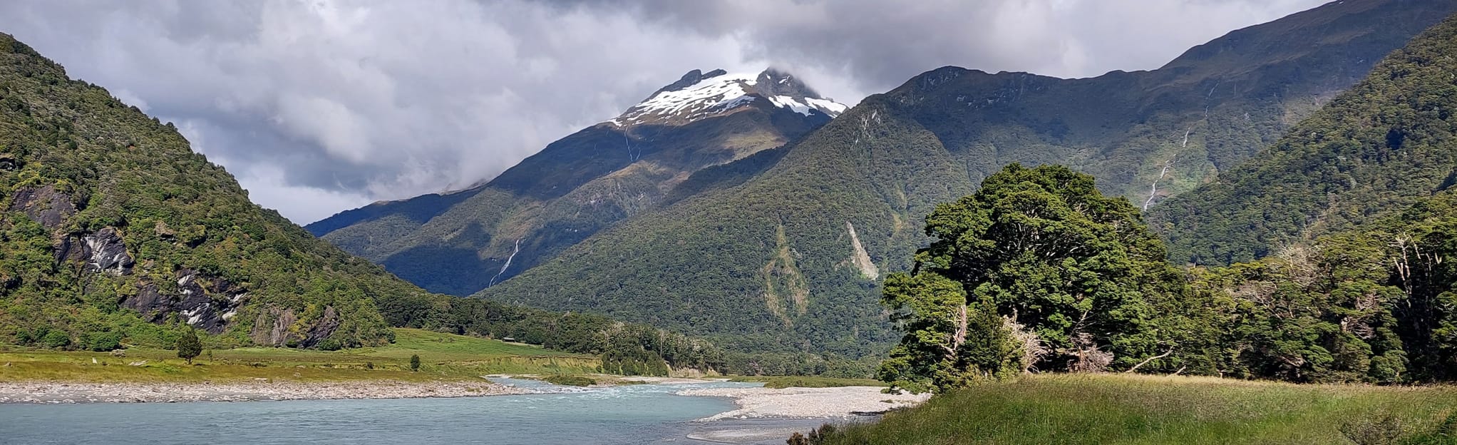 Makarora to Kerin Forks Hut via Gillespie Pass Circuit, West Coast, New ...
