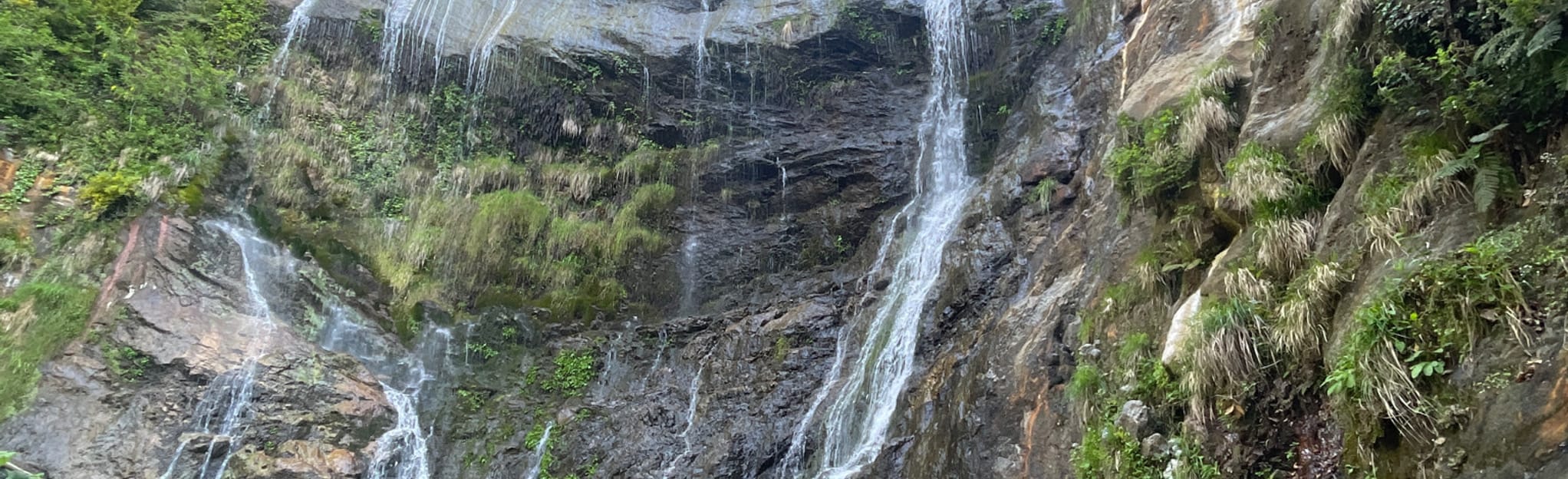Cascata dell'Acquapendente via Pruno: 2 foto - Toscana, Italia | AllTrails
