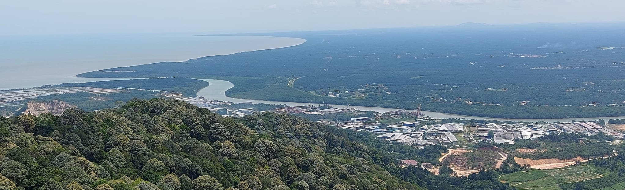 Bukit Banang via Taman Ampuan: 8 Fotos - Johor, Malaysia | AllTrails