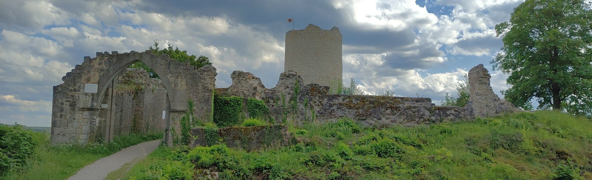 Burgruine Kallmünz, 53 Fotos - Bayern, Germany | AllTrails