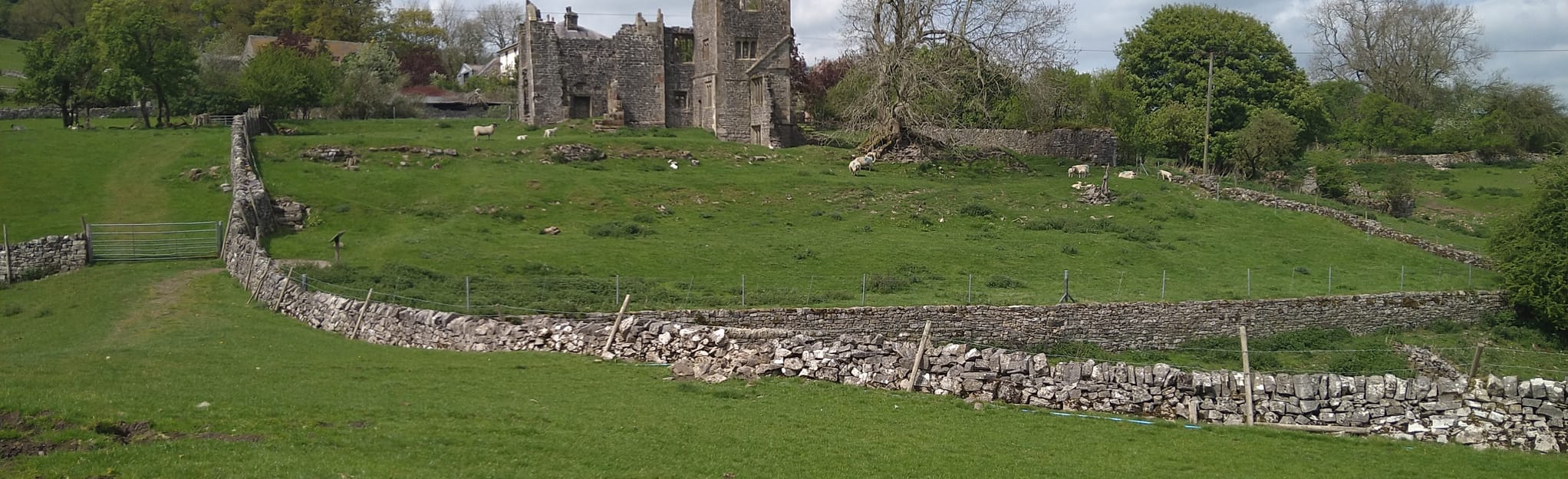 Manifold Valley: Wetton to Ilam Circular Walk - Staffordshire, England ...