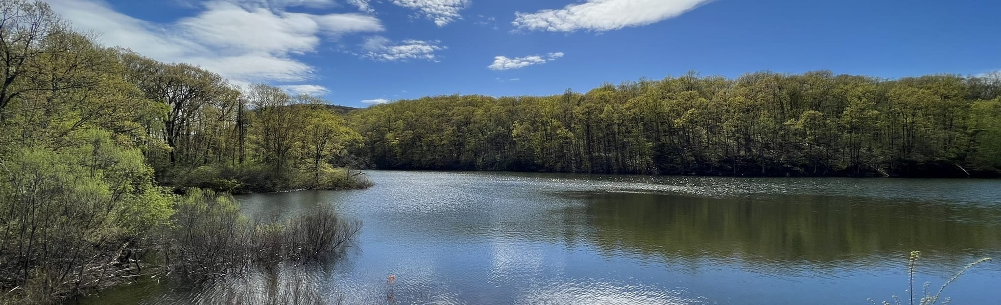 Mirror Lake, Castle Craig, Merimere Reservoir Loop, Connecticut - 2,119 ...