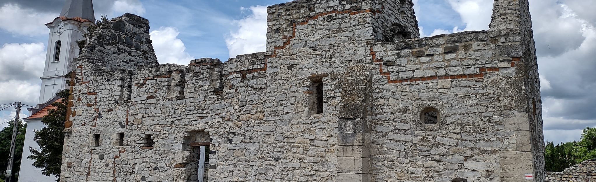 Balatonakali - Church Ruins near Dörgicse | Map, Guide - Veszprém ...