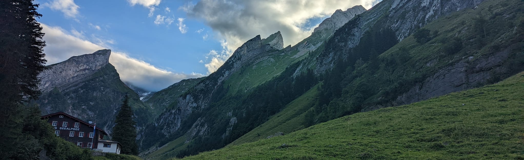 Wasserauen - Seealpsee - Berggasthaus Mesmer : 340 Photos - Appenzell ...
