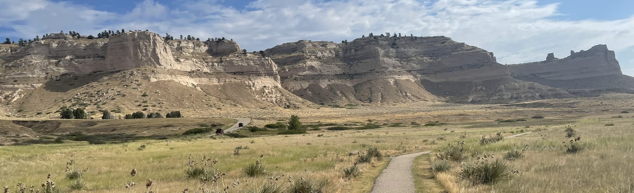 Scotts Bluff Visitor Center and Saddle Rock | Map, Guide - Nebraska ...