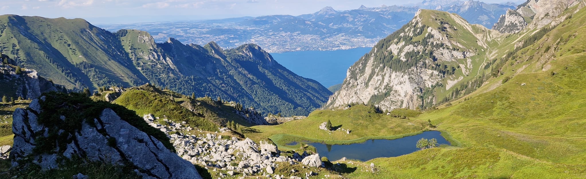 Lake Taney via the Dent du Vélan: 2 Reviews, Map - Haute-Savoie, France ...