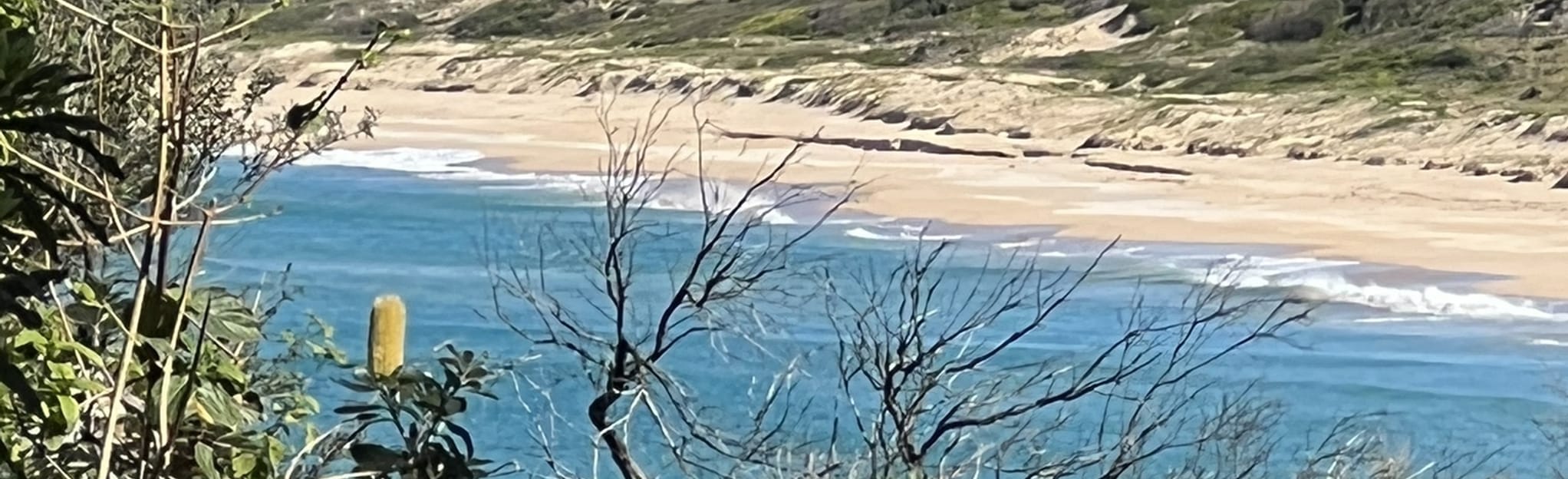 Bendalong Headland Walk to One Tree Beach and Inyadda Bech, New South ...