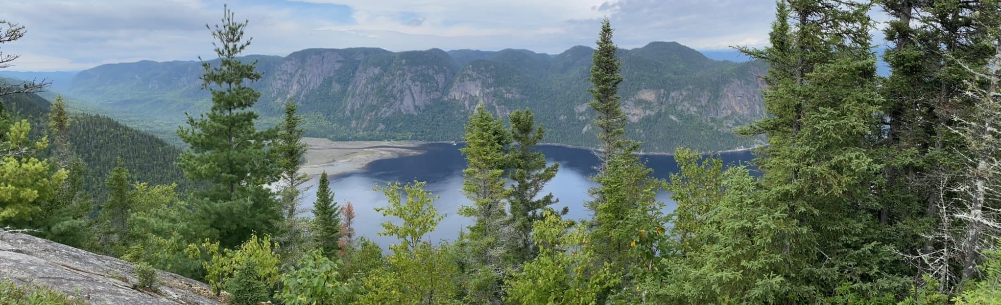 Point de vue du Géant via Sentier de la Rivière - Quebec, Canada ...