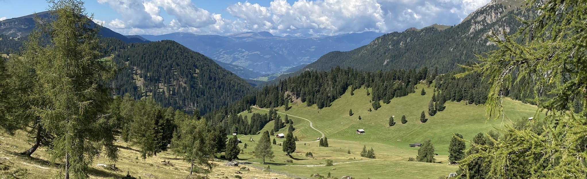 Via delle Odle: Zannes - Gampen Hut - Malga Geisler, South Tyrol, Italy ...