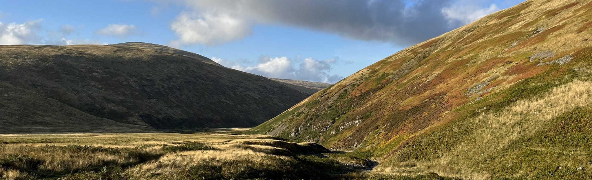 The Cheviots, Auchope Cairn and Hen Hole, Northumberland, England - 45 ...