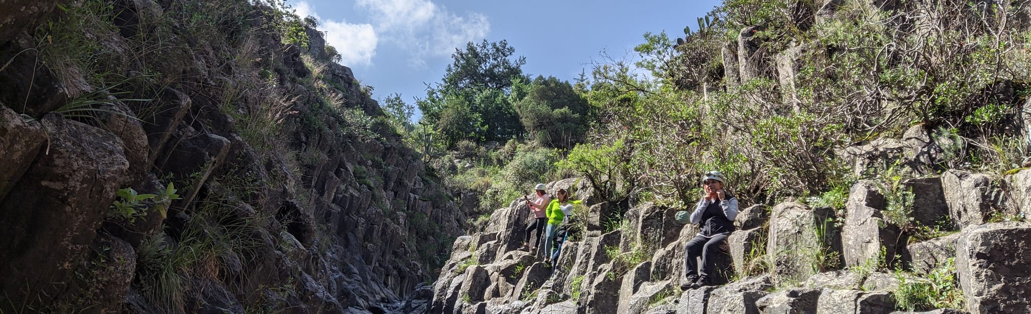 Prismas Basálticos de Texcoco vía Cerro de Tezcutzingo, México, Mexico ...