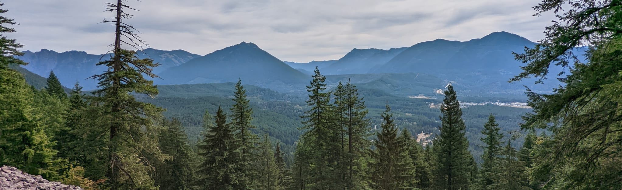 Mount Teneriffe, Talus, Mount Si, and Roaring Creek Trails Loop ...