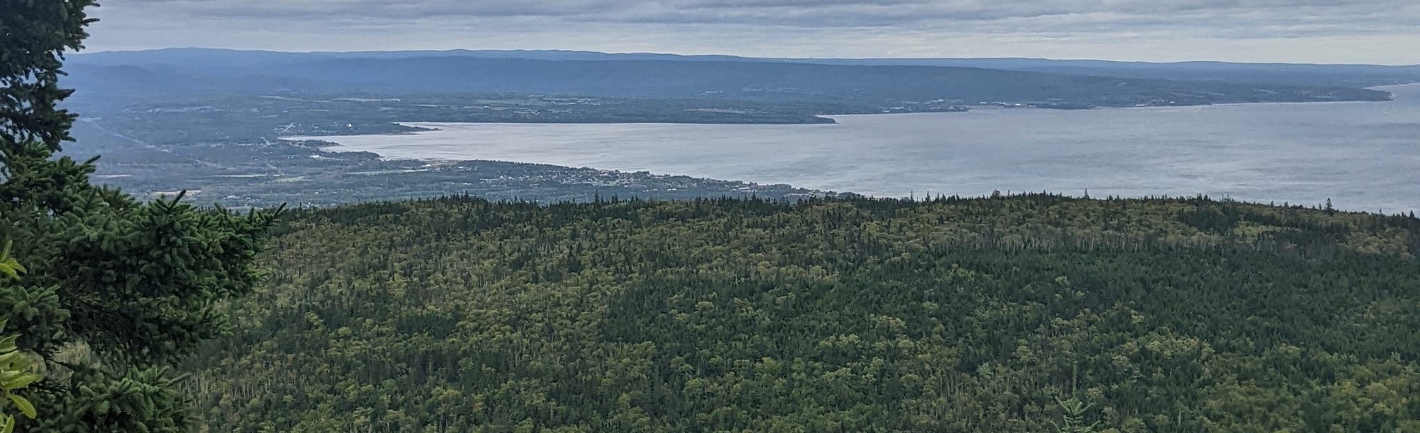 Randonnée du Mont Carleton via le Mont Saint-Joseph, Quebec, Canada ...