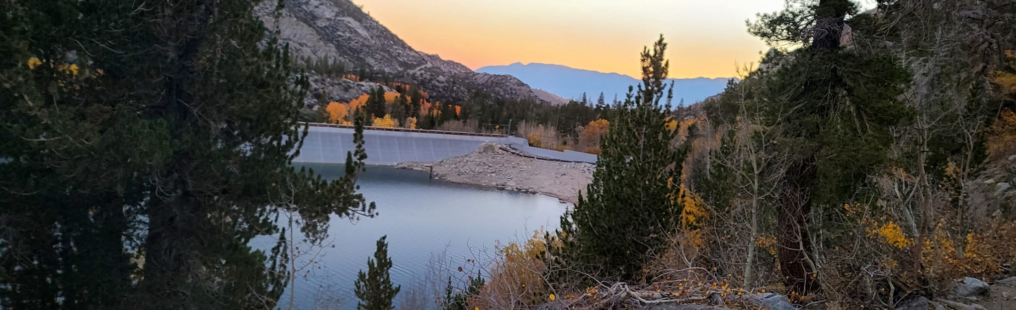 Midnight and Hungry Packer Lake via Sabrina Basin Trail, California ...