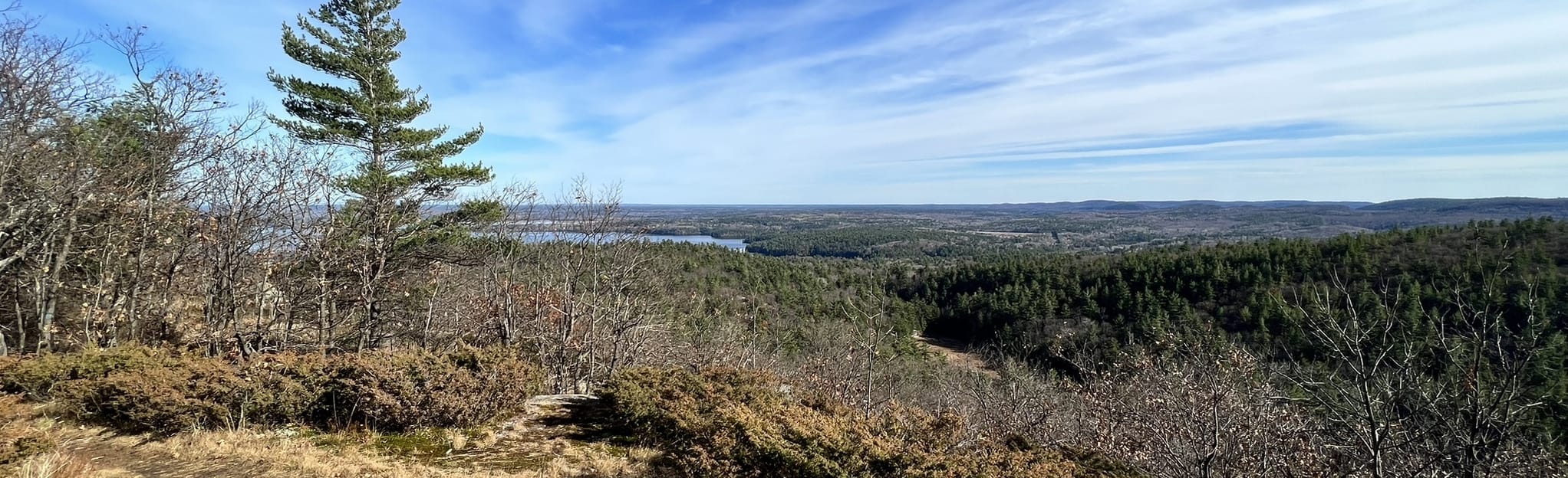 Red Arrow Rock Outlook via Skywalk Trail: 640 foto - Ontario, Canada ...
