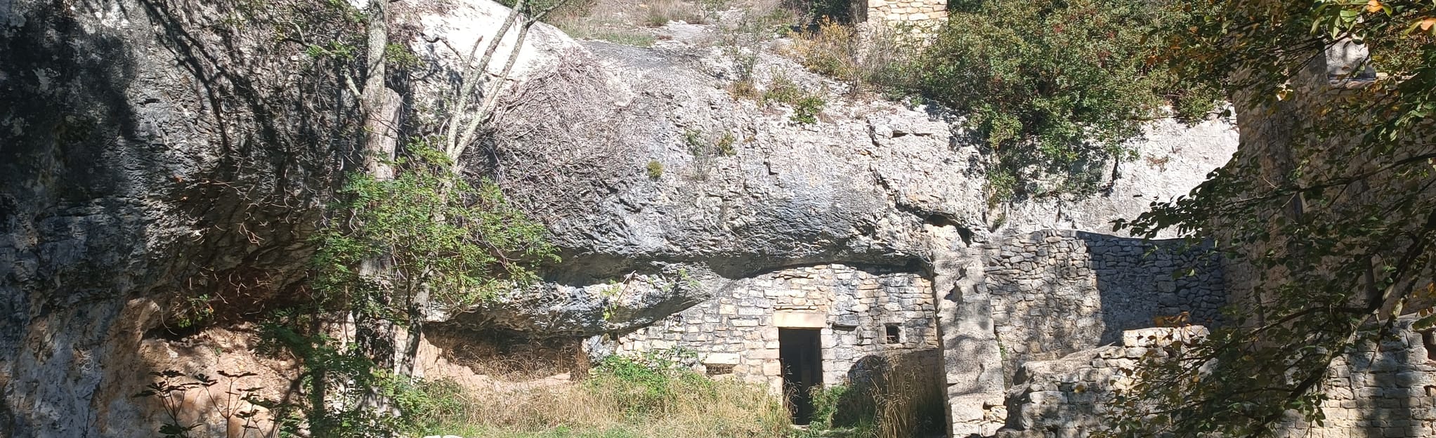 Ermitage de Collias : 108 Photos - Gard, France | Randonnée | AllTrails