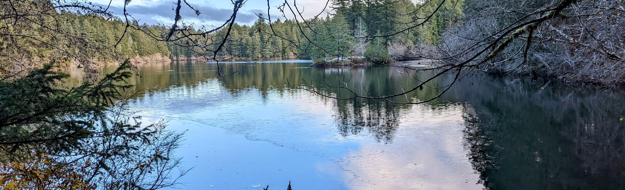 Thetis Lake, Phelps Trail, and Trillium Trail, British Columbia, Canada ...